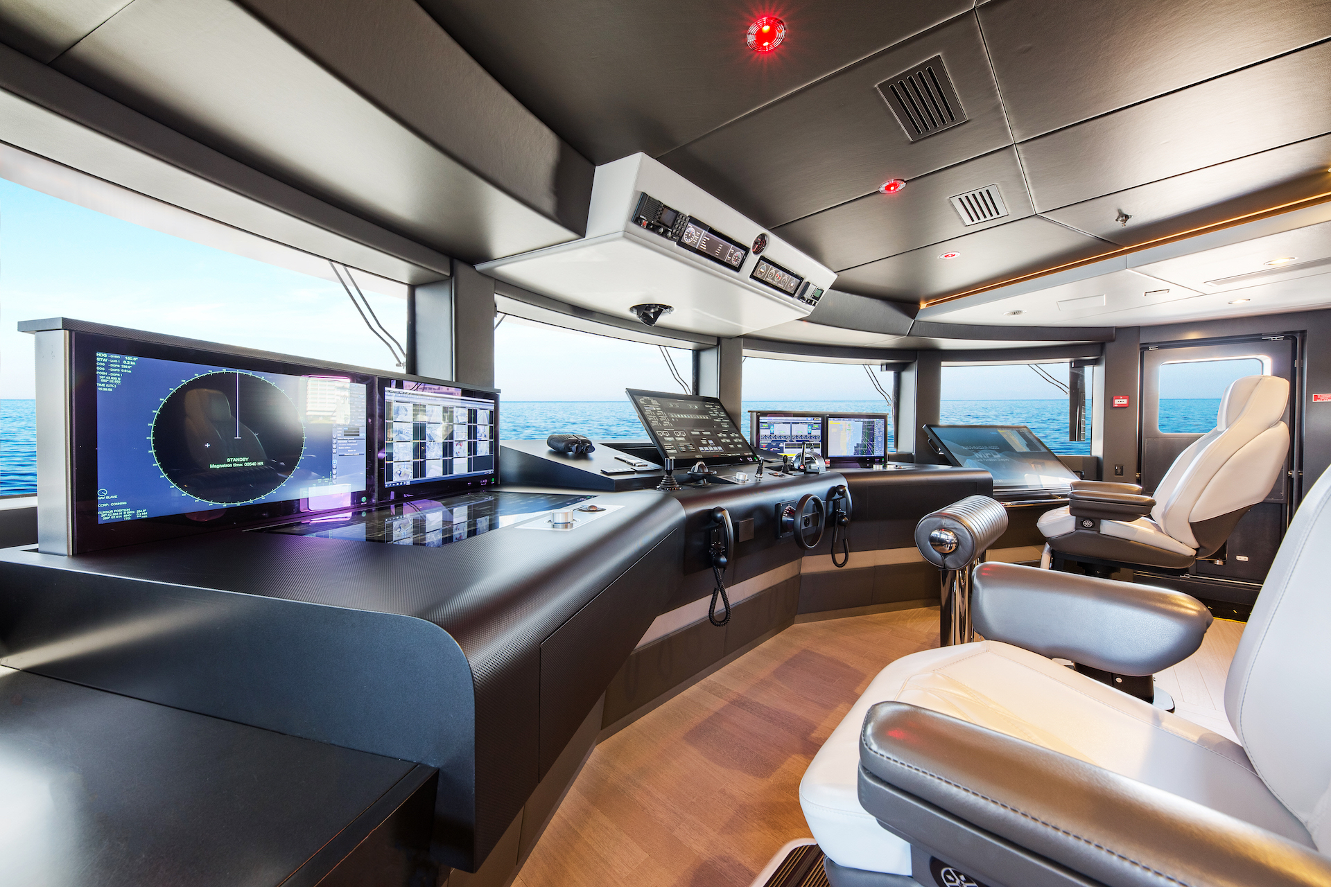 Yacht SPECTRE, Benetti | CHARTERWORLD Luxury Superyacht Charters